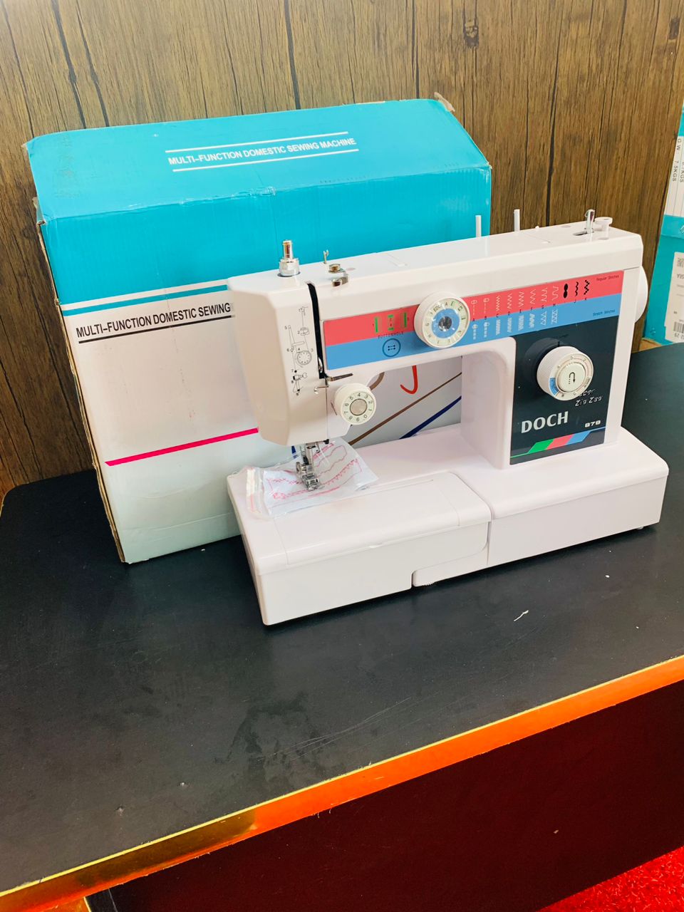 doch electric sewing machine (new) – Doch machine and mannequin